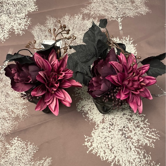 Target | Holiday | Nwt Set Of Four Black Skull Planters 2 With Pink ...
